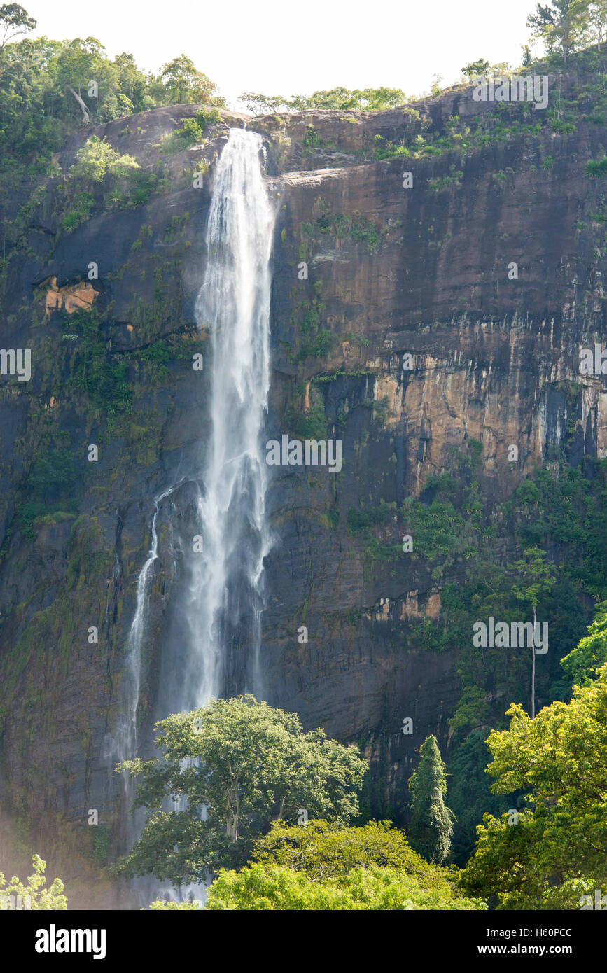 Diyaluma Falls High Resolution Stock Photography and Images - Alamy
