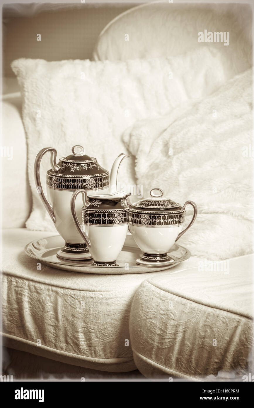 Antique tea set with vintage tone Stock Photo - Alamy