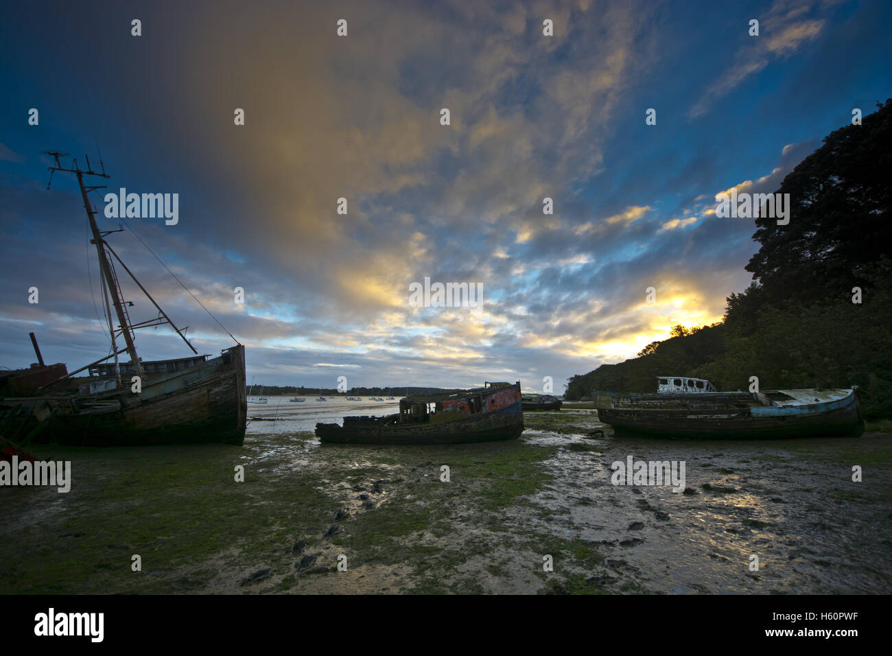 wrecks sailing barges pin mill River Orwell Stock Photo - Alamy