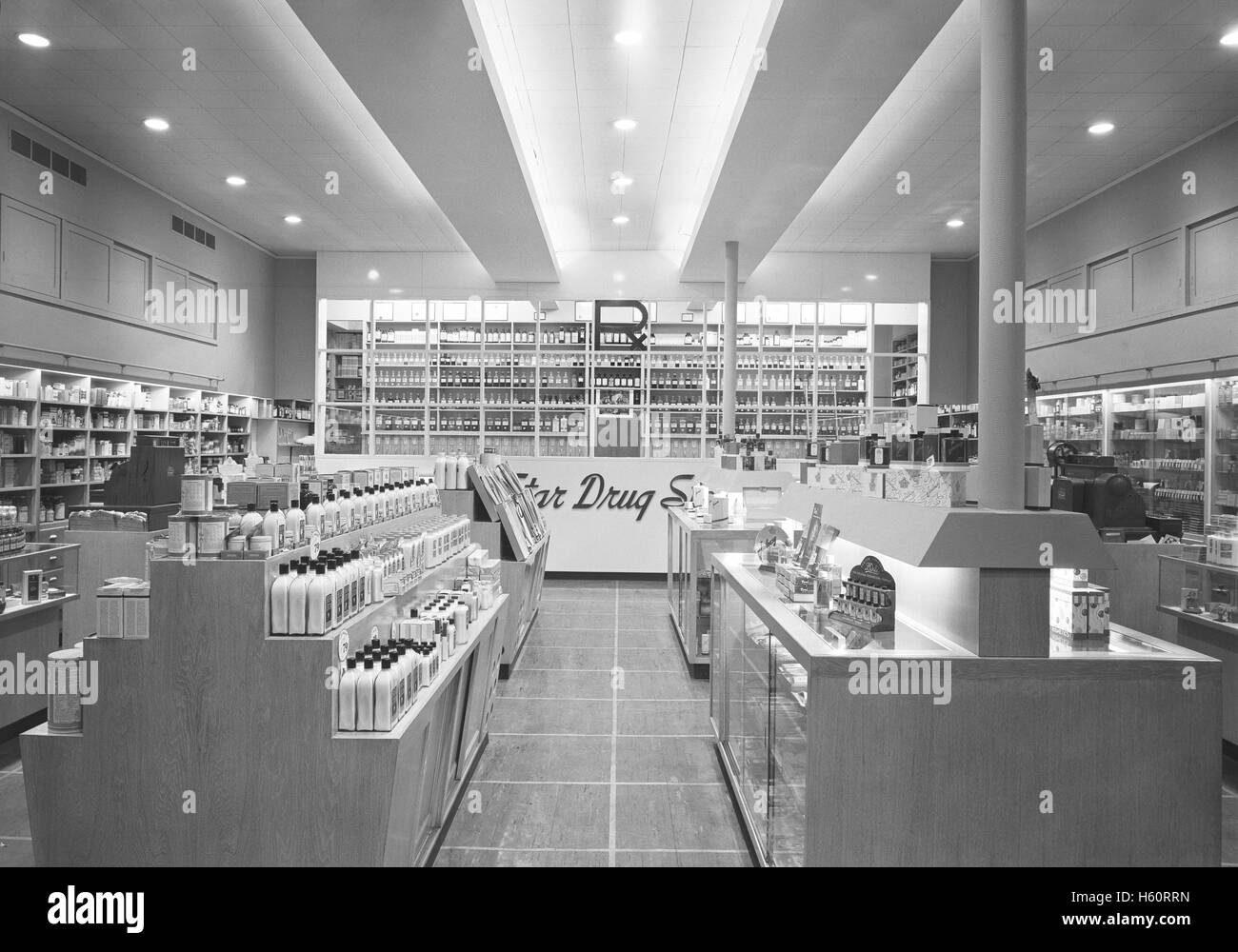 1940s pharmacy interior Black and White Stock Photos & Images - Alamy