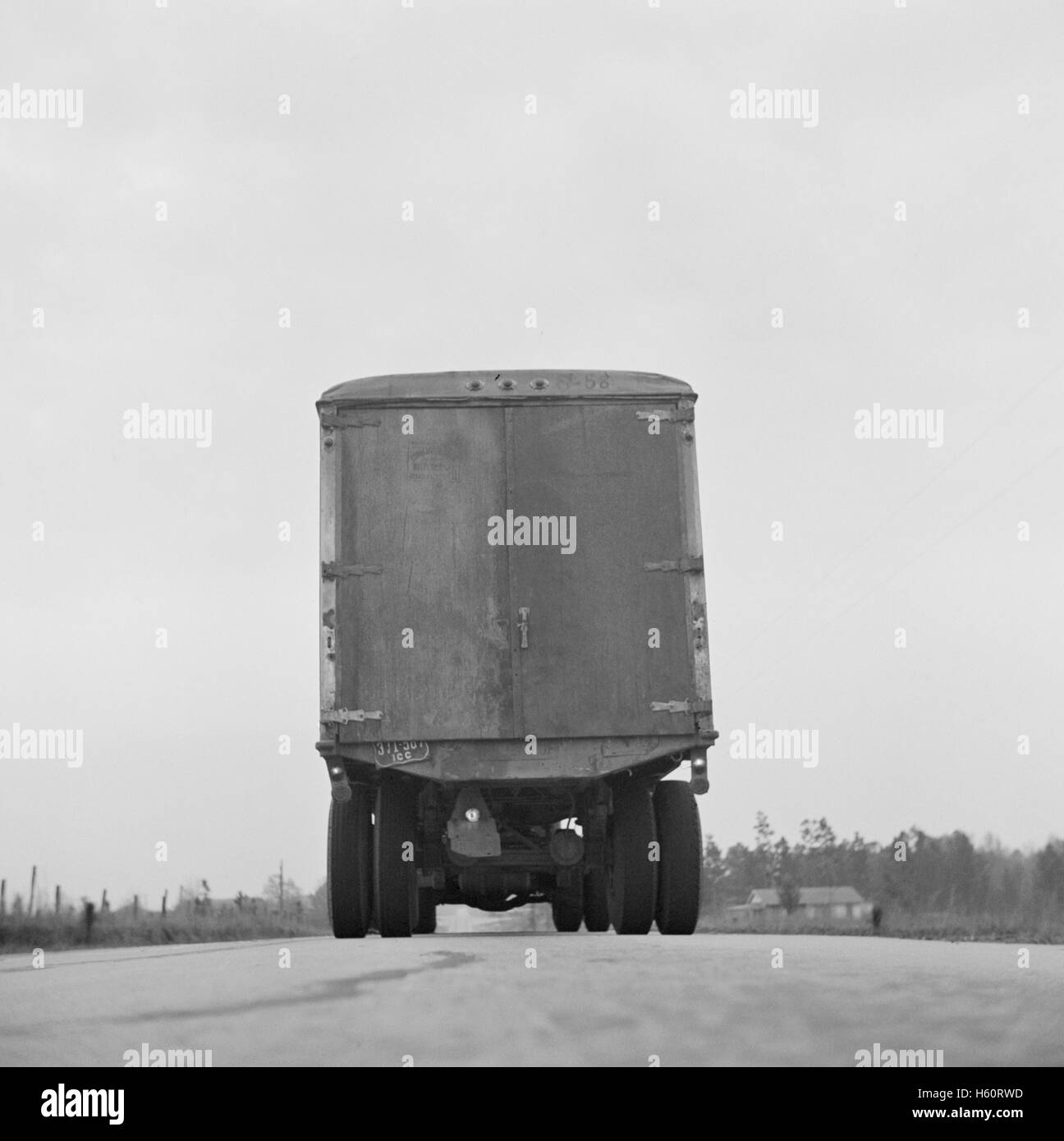 Rear view of truck Black and White Stock Photos & Images - Alamy