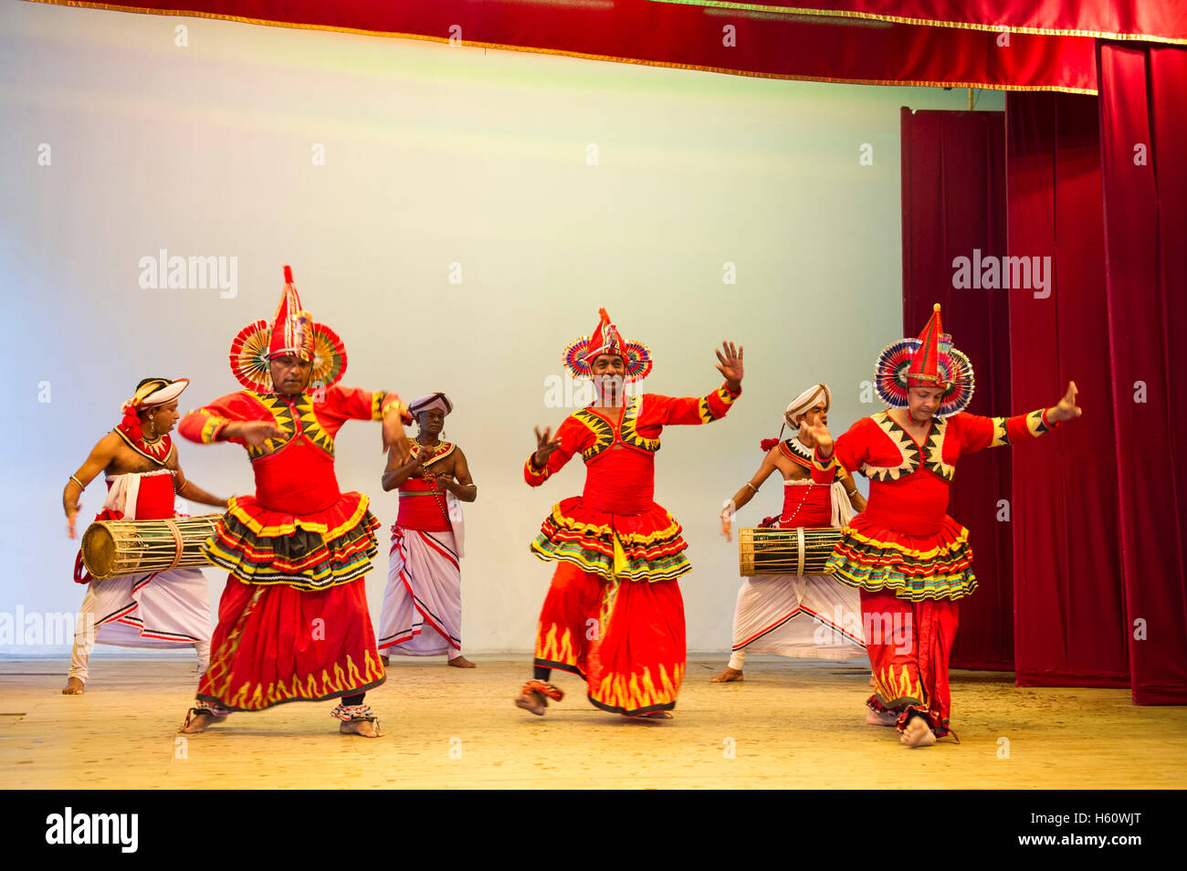 Traditional Kandyan dance show, Kandy, Sri Lanka Stock Photo - Alamy