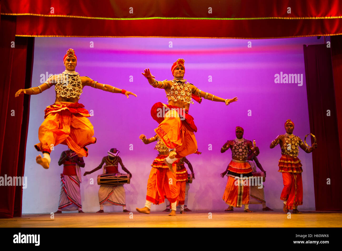 Traditional Kandyan dance show, Kandy, Sri Lanka Stock Photo - Alamy