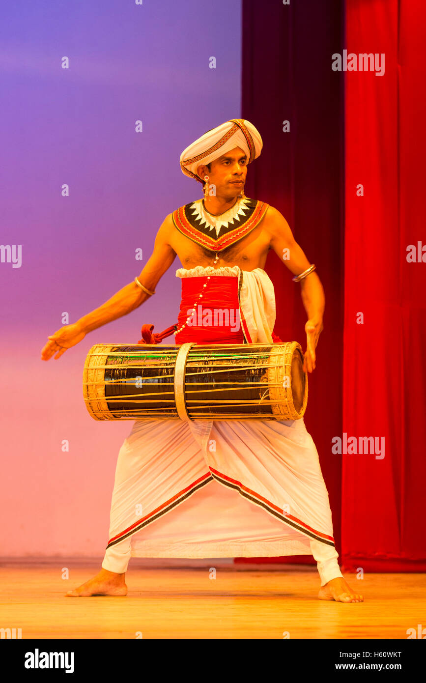 Traditional Kandyan dance show, Kandy, Sri Lanka Stock Photo - Alamy