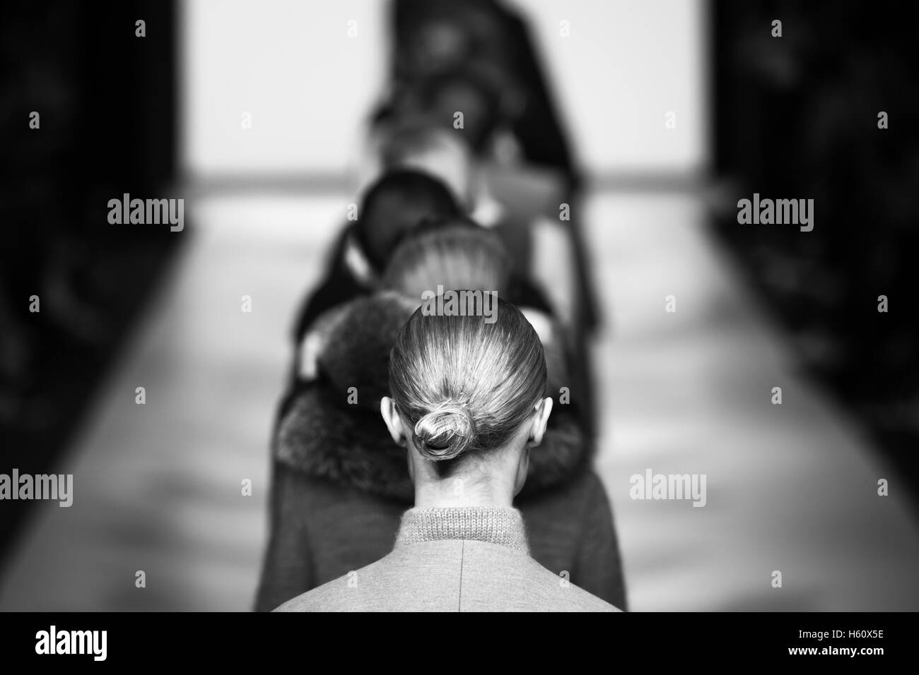 Fashion runway hi-res stock photography and images - Alamy