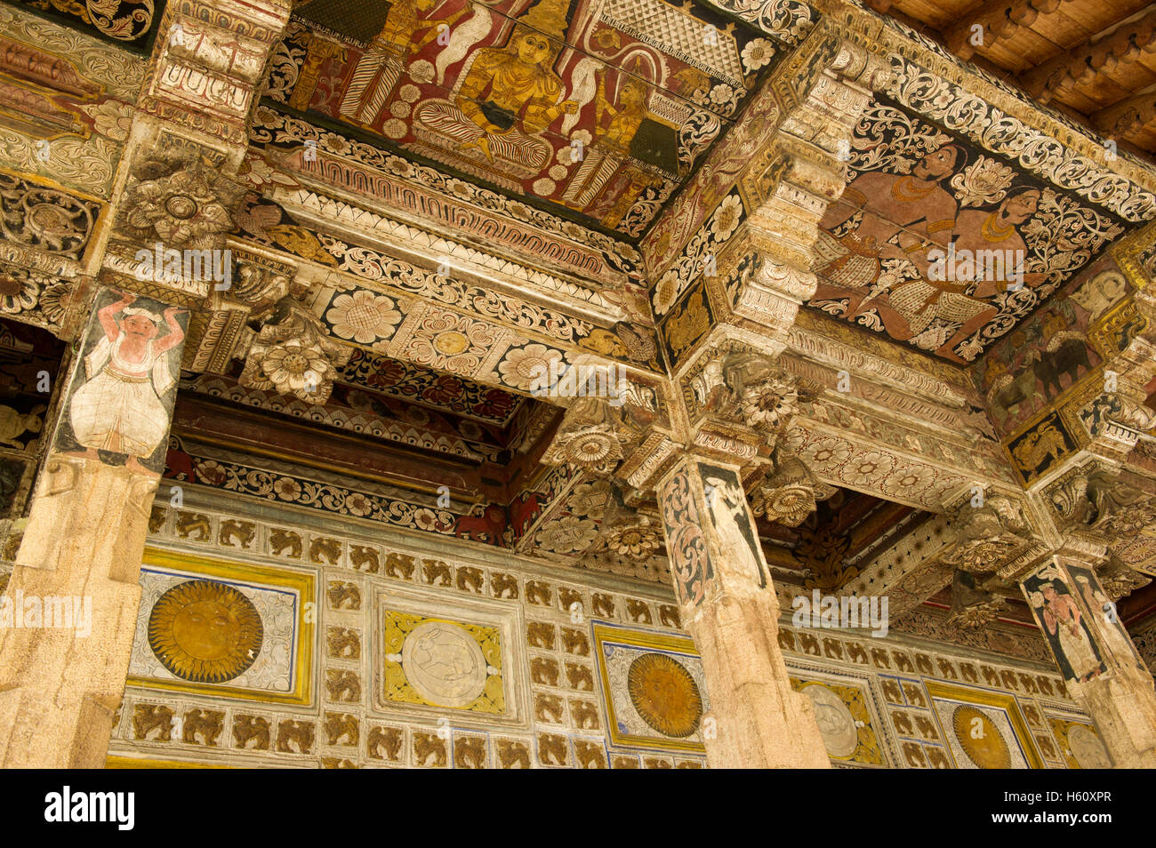 Kandyan painting hi-res stock photography and images - Alamy