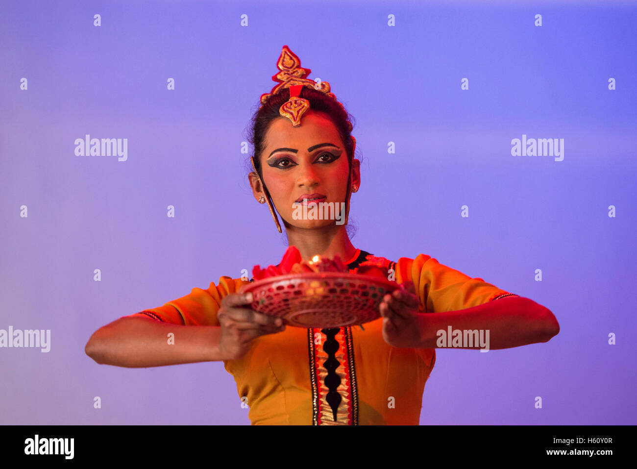 Sri lanka dance hi-res stock photography and images - Alamy