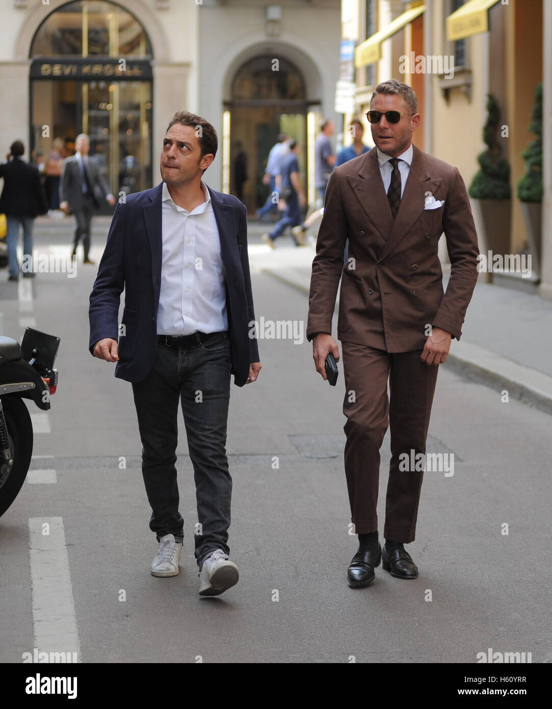 Lapo Elkann visits his shop 'Italian Independent' in Milan with friends ...