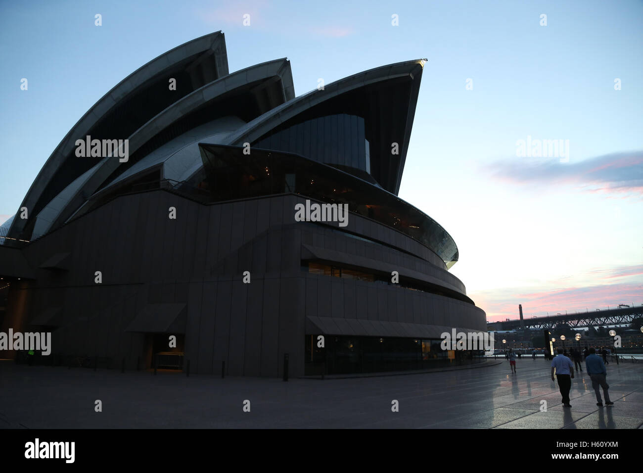 Sydney opera house at sunset hi-res stock photography and images - Alamy