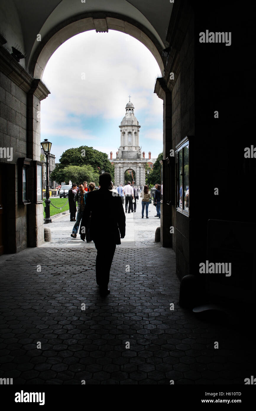 Opening arch entrance to Trinity College in Dublin, Ireland Stock Photo ...