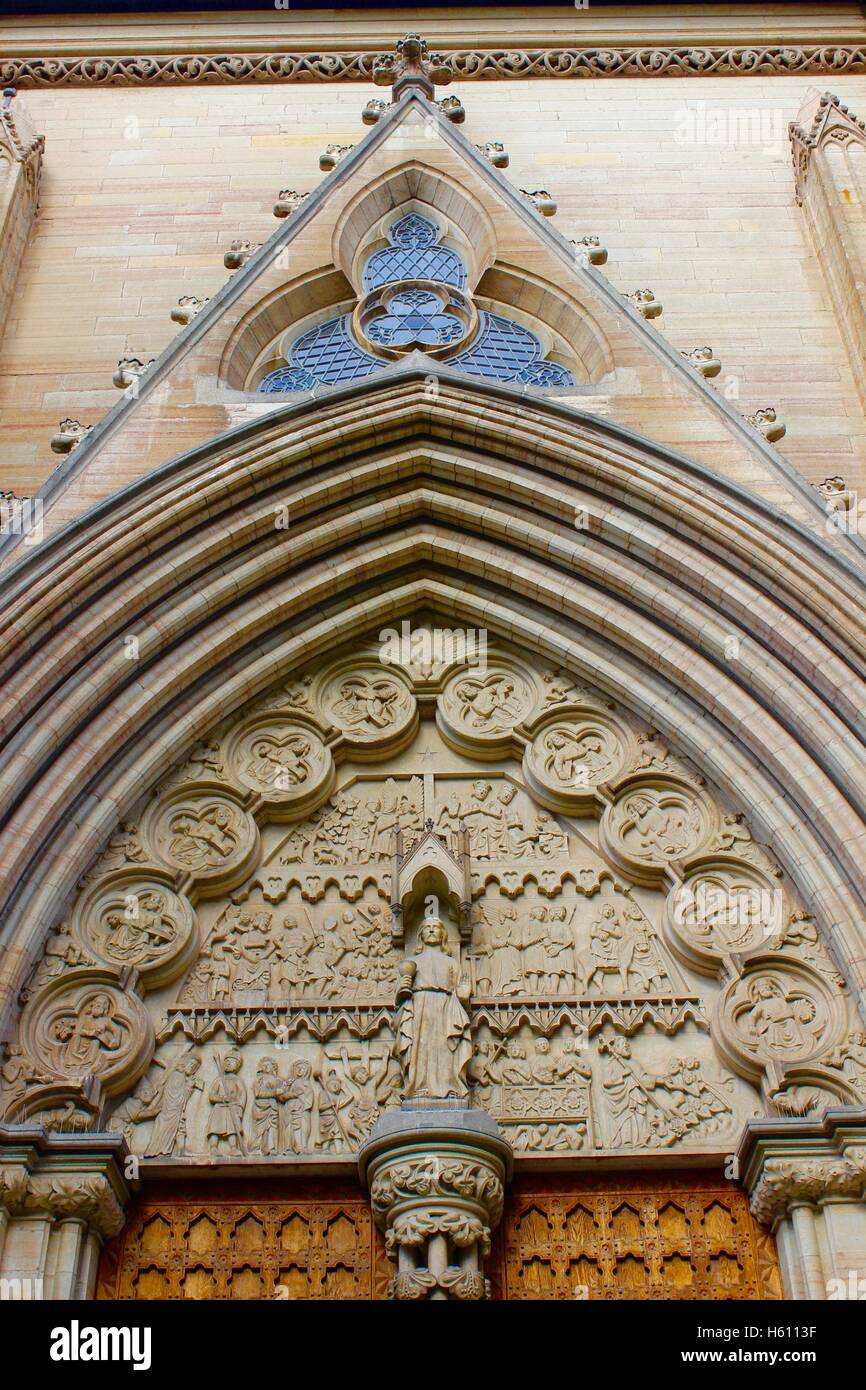 Cathedral Door Details Stock Photo - Alamy