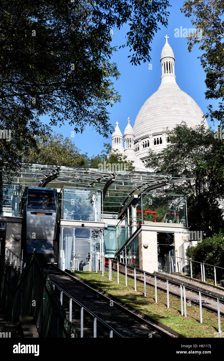 Paris montmartre funicular hi-res stock photography and images - Alamy