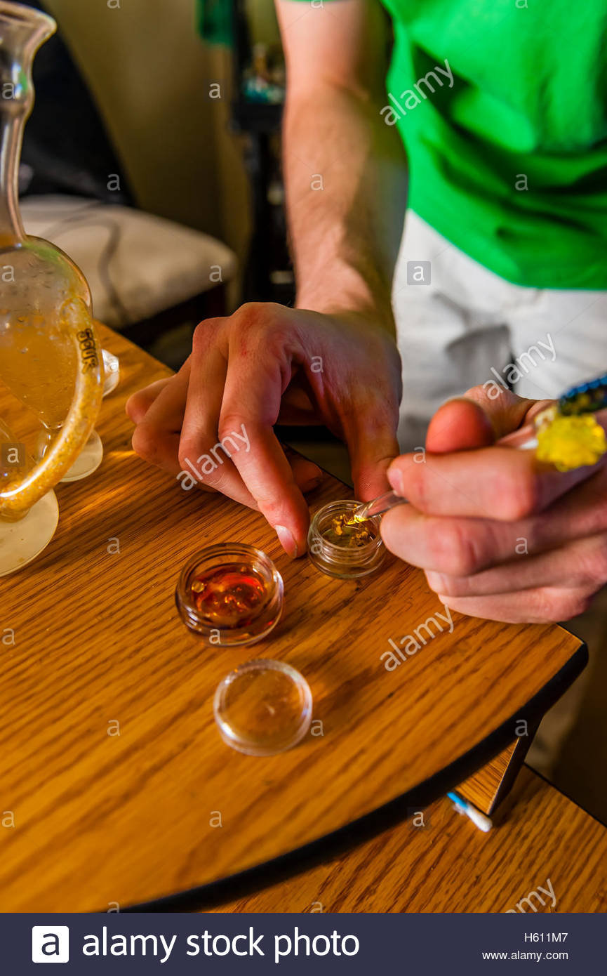 Dabbing Stock Photos & Dabbing Stock Images - Alamy