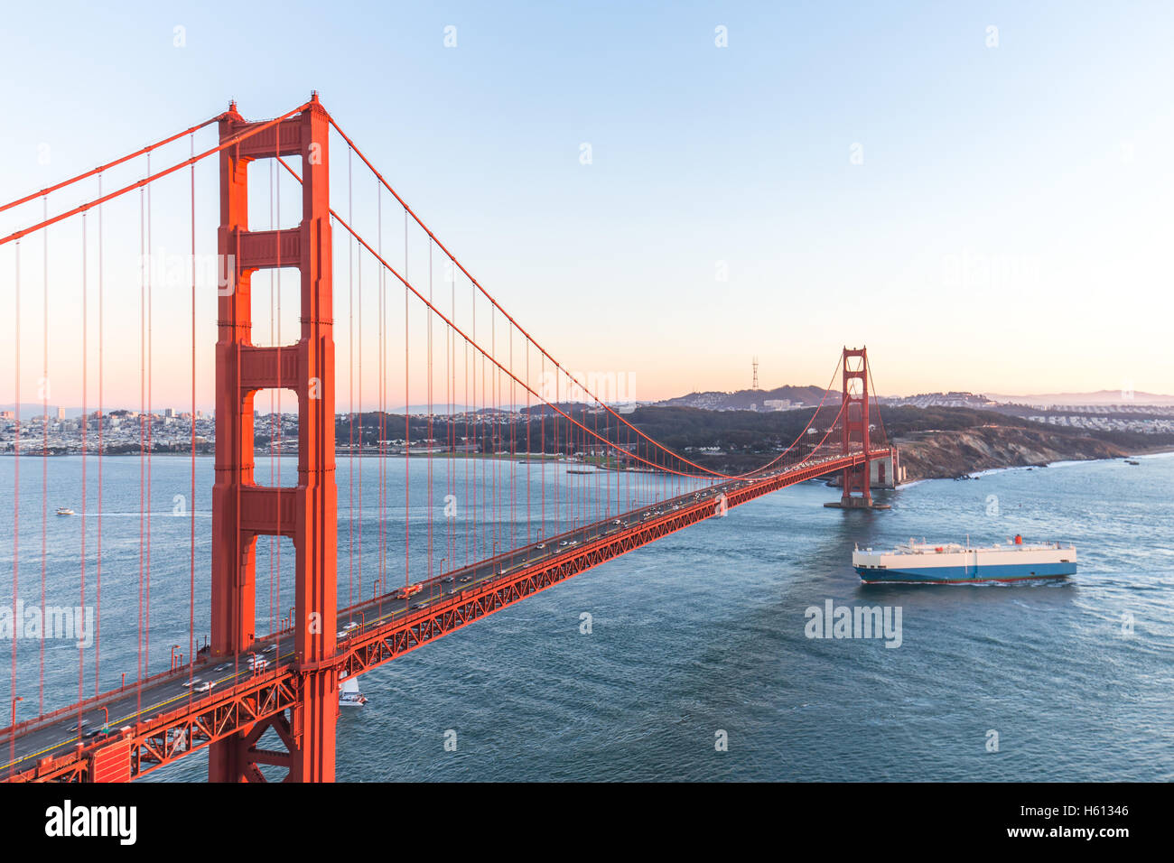 Ship gate hi-res stock photography and images - Alamy