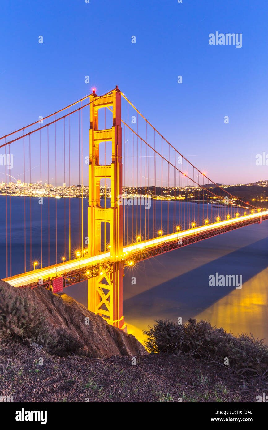 Sea water bridge hi-res stock photography and images - Alamy