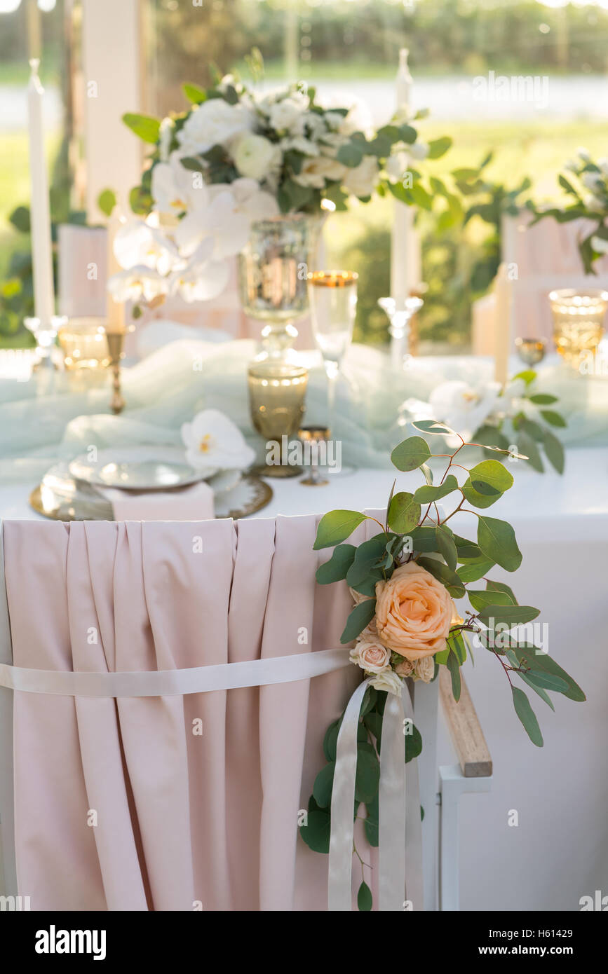 beautifully decorated table with flowers Stock Photo - Alamy