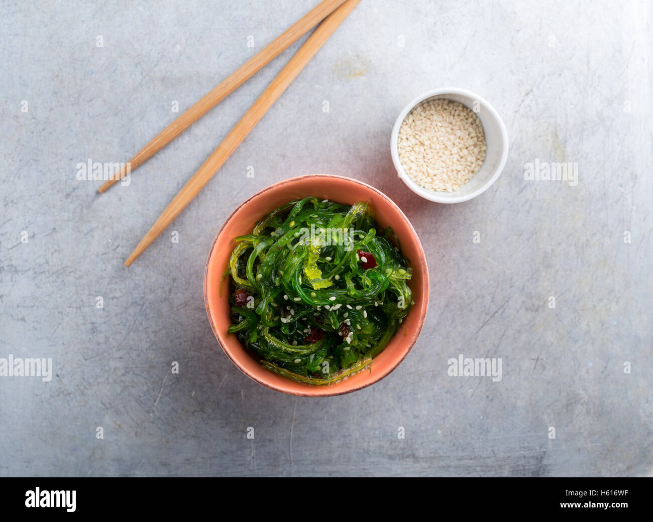 Wakame seaweed salad sesame hi-res stock photography and images - Alamy