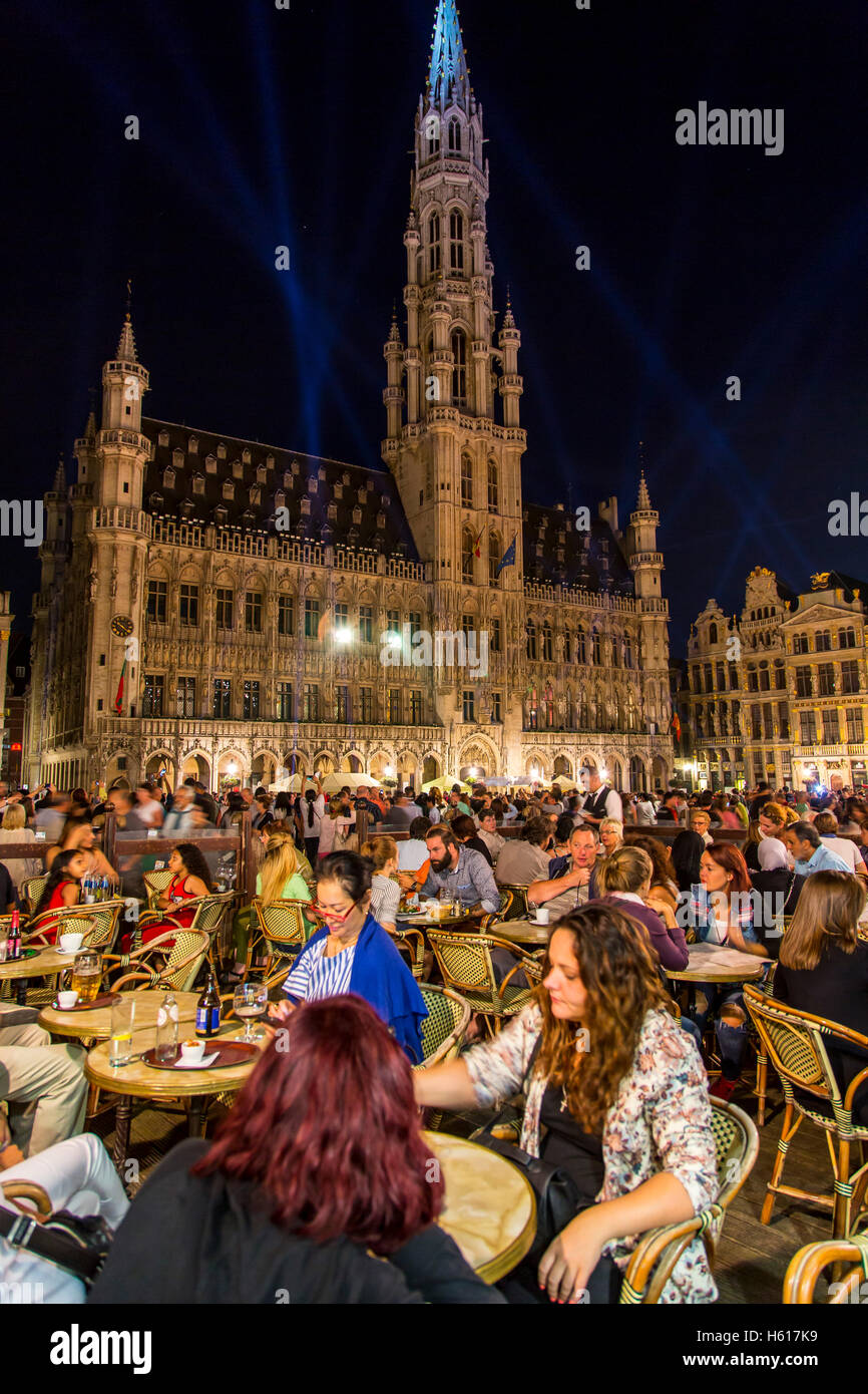 Restaurants, bars, Grand Place, Grote Markt, central square in the old ...