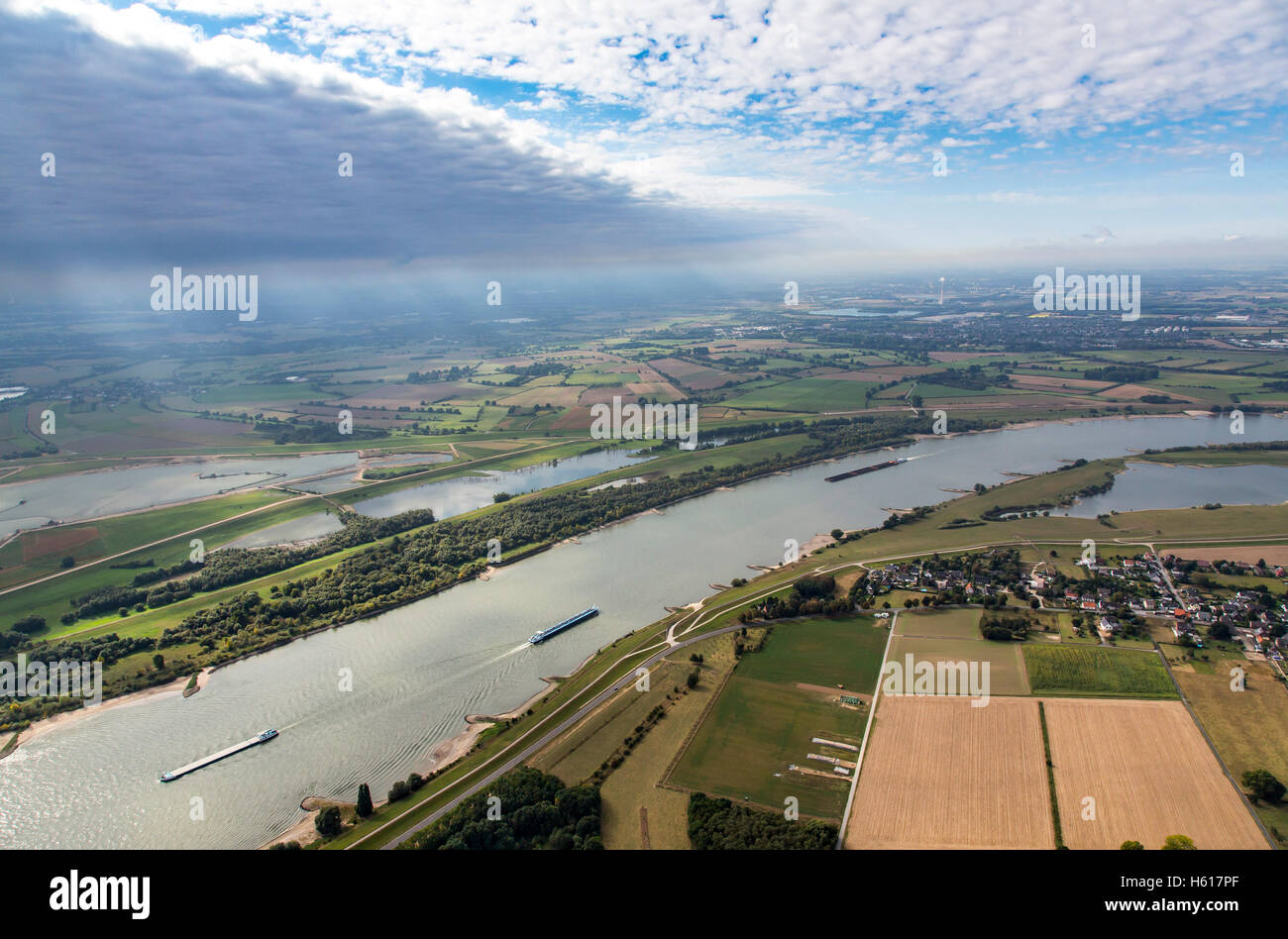 Rheinschiffe hi-res stock photography and images - Alamy
