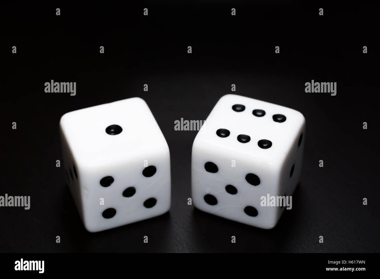 Dice shake hi-res stock photography and images - Alamy