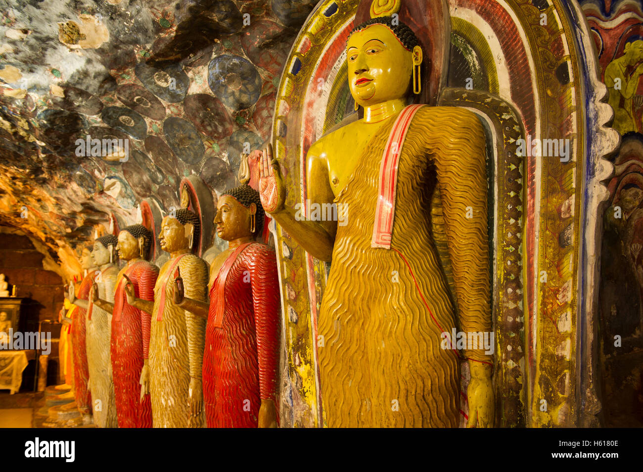 Ridi Vihara (Silver temple), near Kurunegala, Sri Lanka Stock Photo - Alamy
