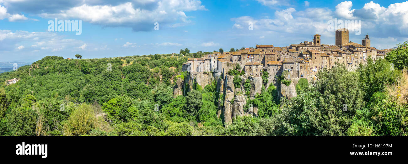 Beautiful view of the medieval town of Vitorchiano with stunning ...