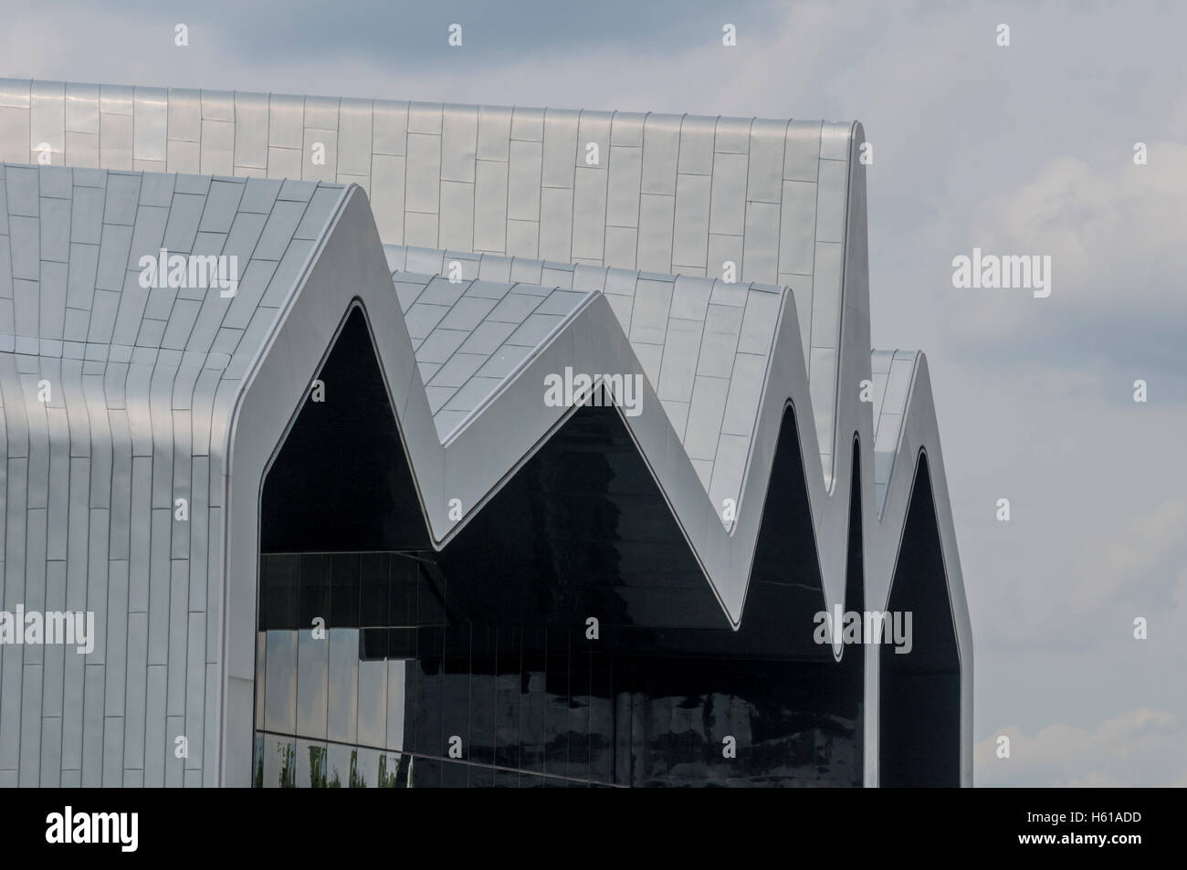 Glasgow Riverside Museum by Zaha Hadid Architects: Phillip Roberts ...