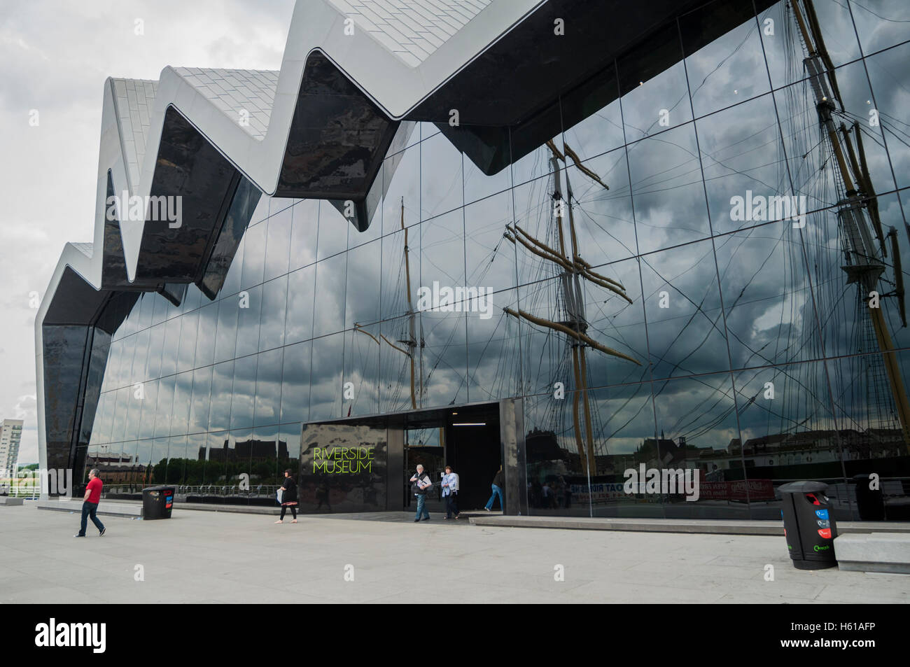 Glasgow Riverside Museum by Zaha Hadid Architects: Phillip Roberts ...