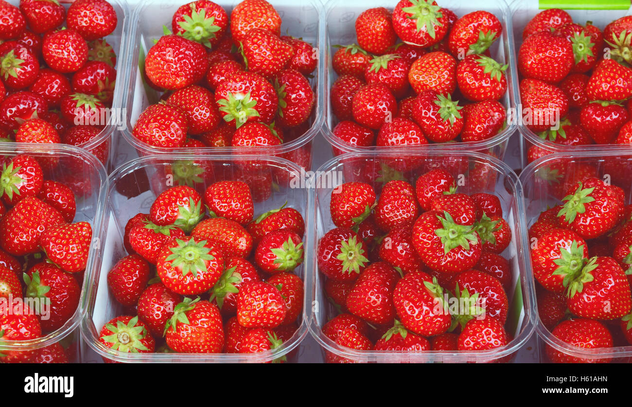 Plastic fruit display hi-res stock photography and images - Alamy