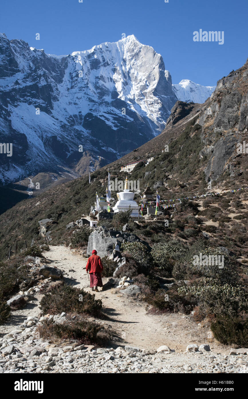 himalayan shrine near Thame, Nepal Stock Photo - Alamy
