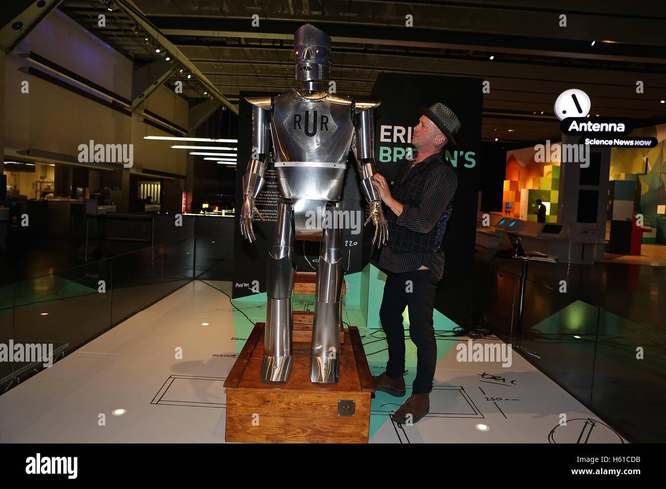 Eric the Britain's first robot at science museum Stock Photo - Alamy