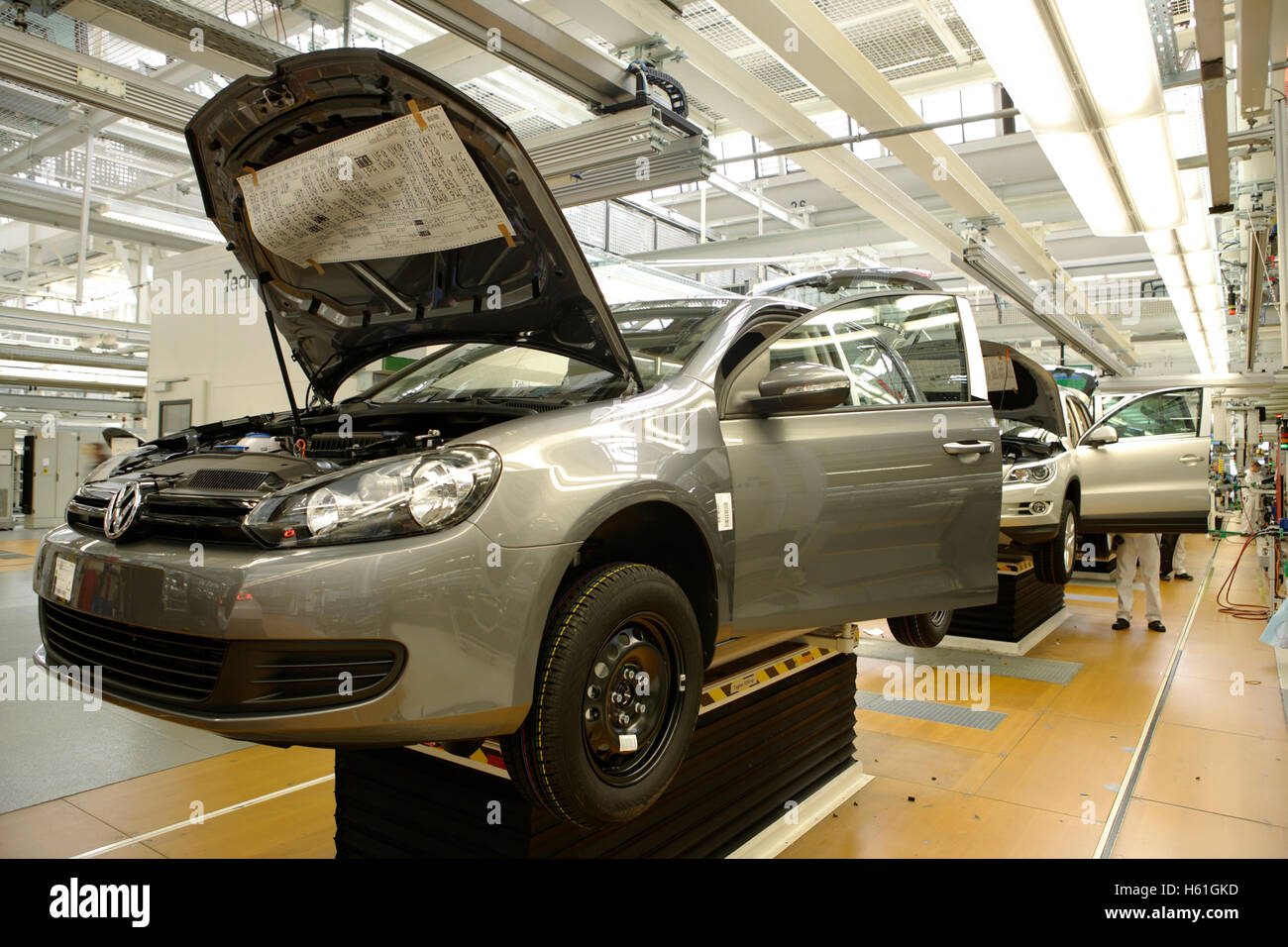 Golf car production, VW plant in Wolfsburg, Lower Saxony Stock Photo ...