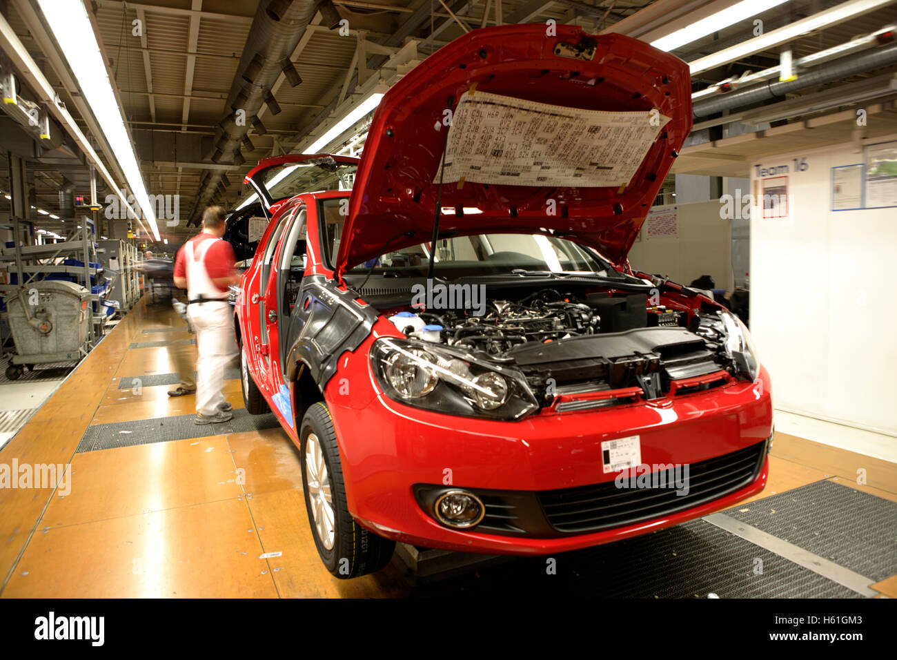 Golf car production, VW plant in Wolfsburg, Lower Saxony Stock Photo ...