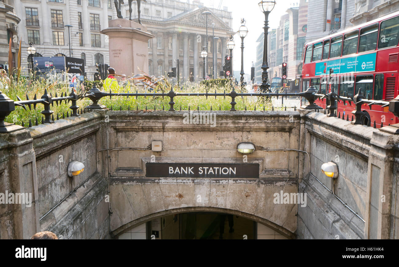 Bank Station of London Underground Stock Photo - Alamy