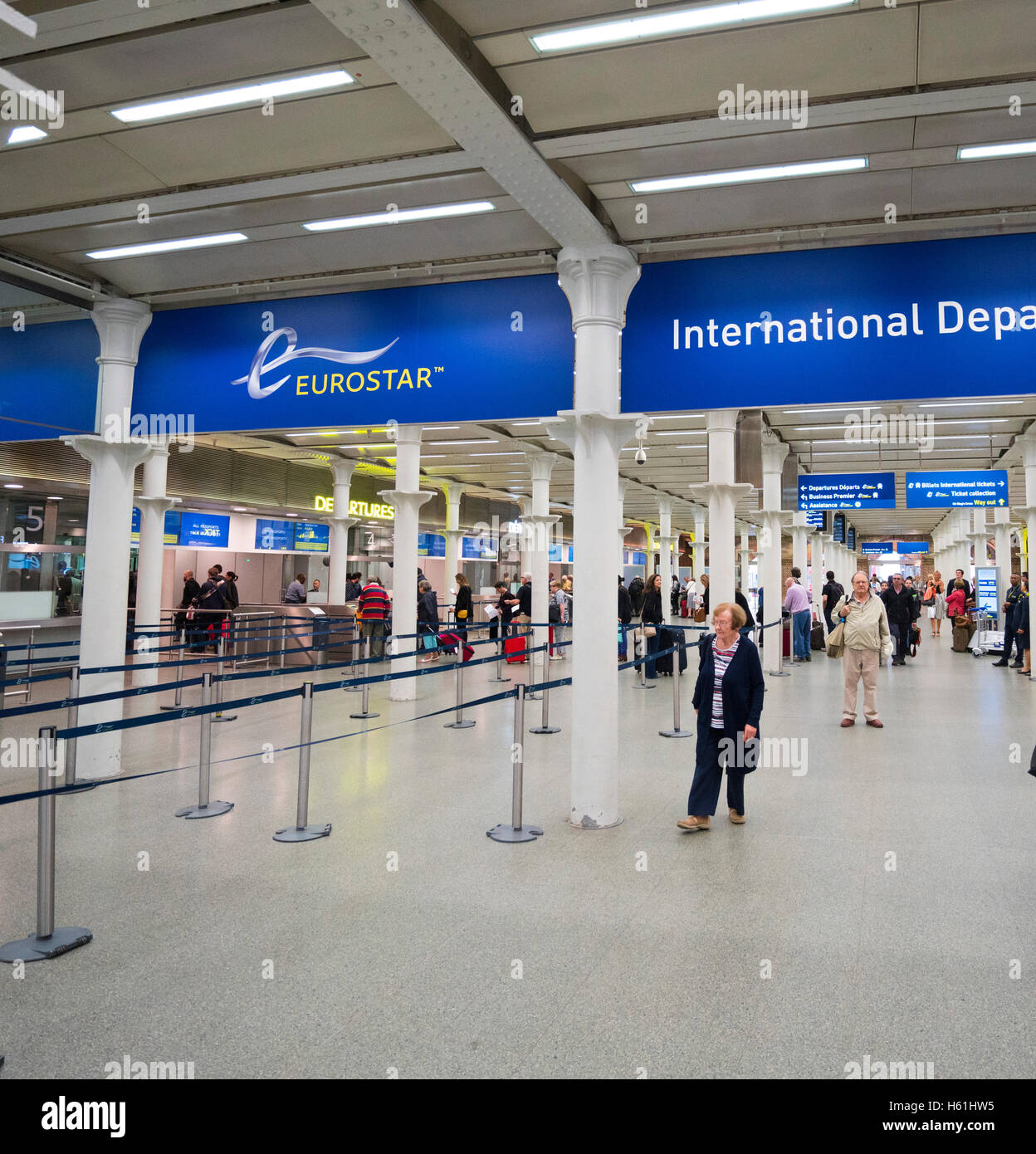Ticket counter uk hi-res stock photography and images - Alamy