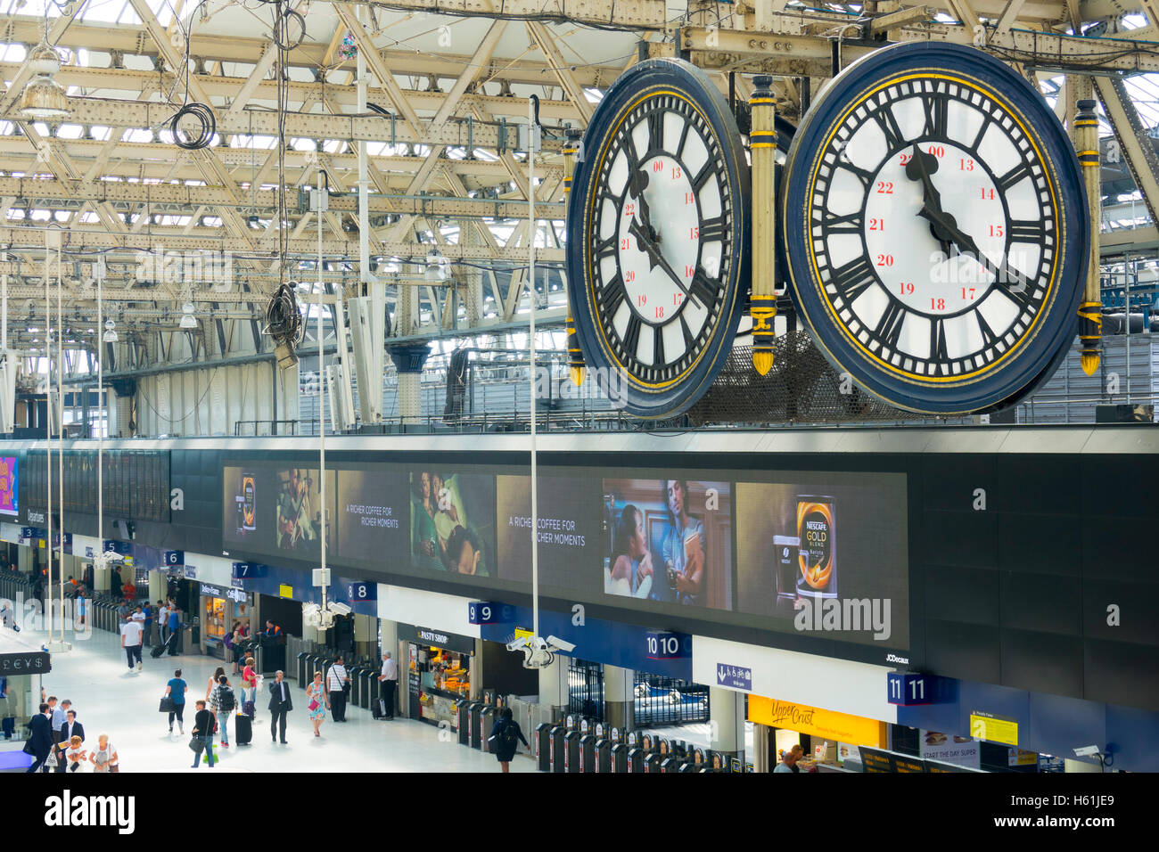 Big clock in the Entrance hall of Waterloo Station in London Stock ...