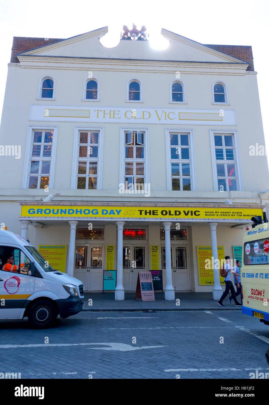 Old vic theatre street london hi-res stock photography and images - Alamy