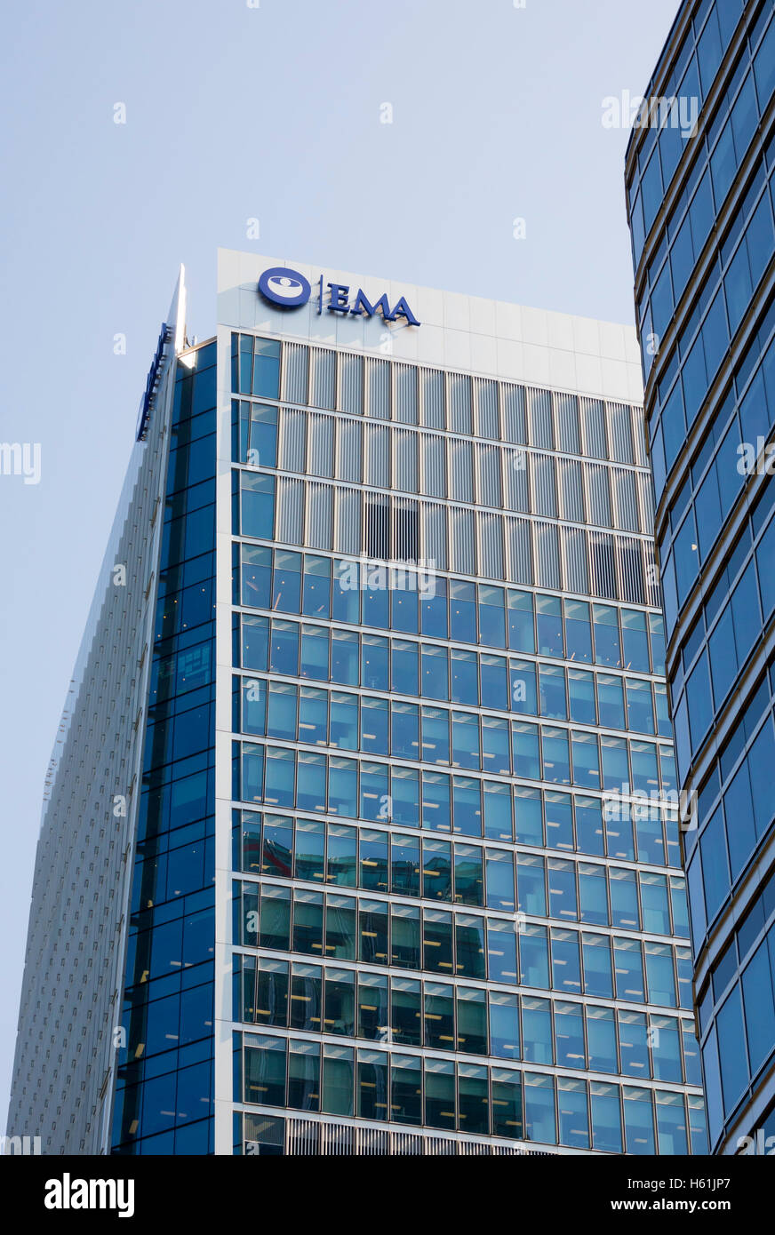 EMA Building - Modern Skyscraper at Canary Wharf Stock Photo - Alamy