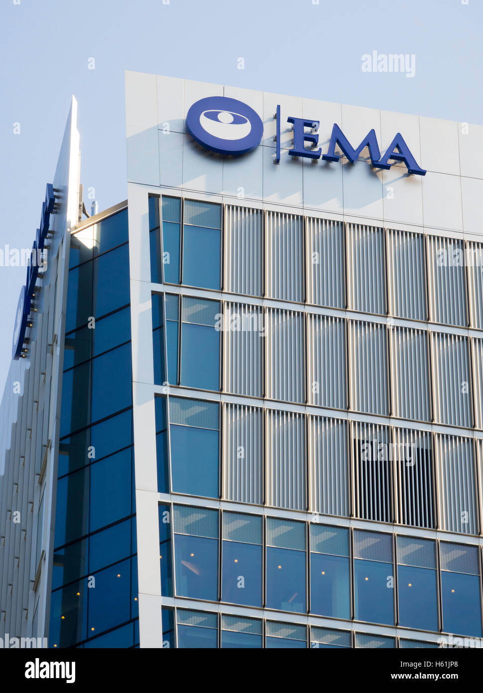 EMA Building - Modern Skyscraper at Canary Wharf Stock Photo - Alamy