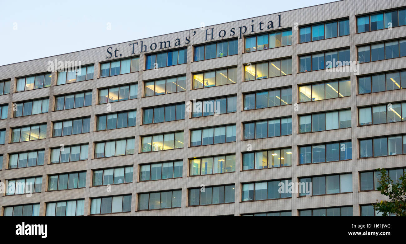 St Thomas Hospital in London Stock Photo - Alamy