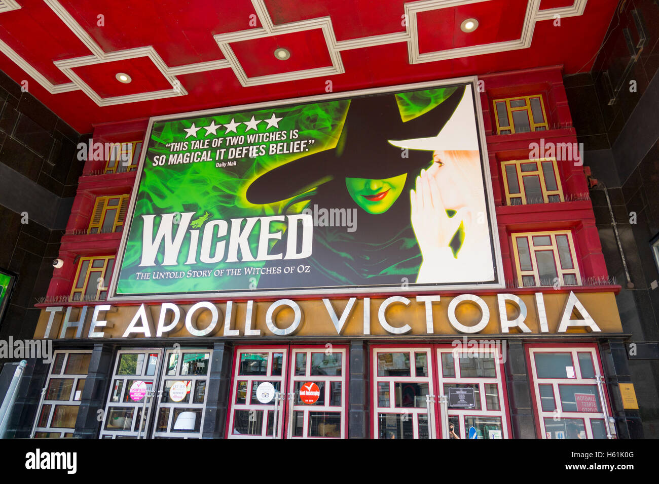 Apollo victoria theatre london hi-res stock photography and images - Alamy