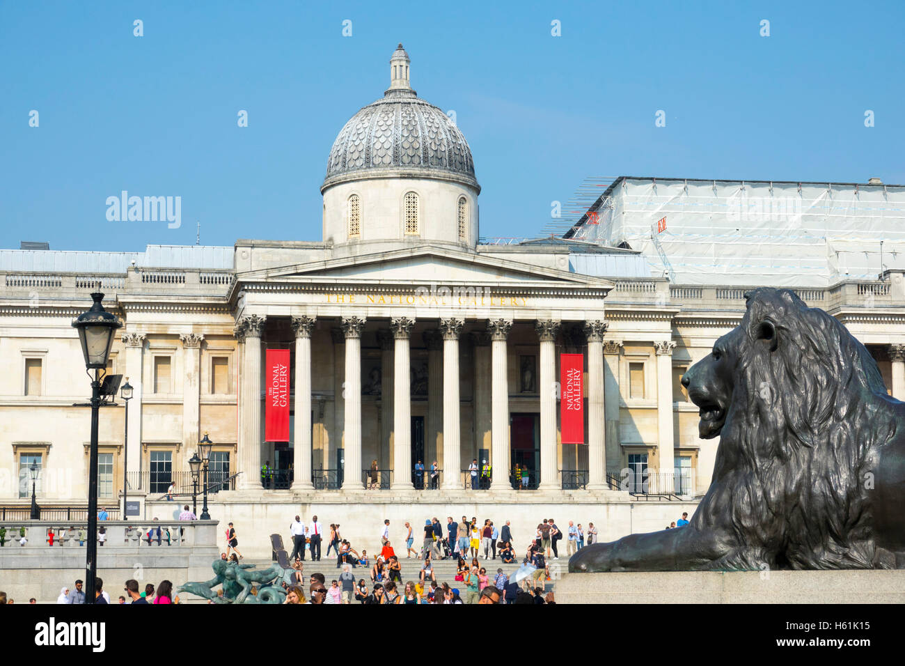 The National Gallery London at Trafalgar Square Stock Photo - Alamy
