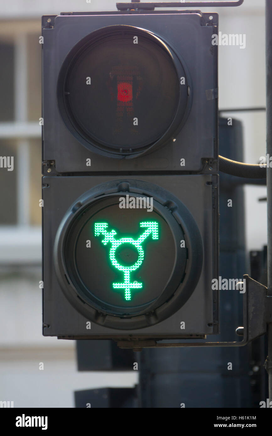 New green signals at Trafalgar Square in London Stock Photo - Alamy