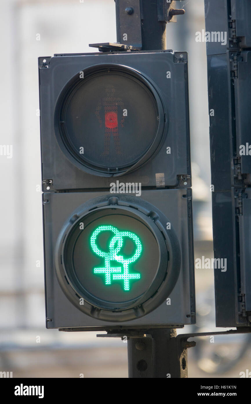 New green signals at Trafalgar Square in London Stock Photo - Alamy