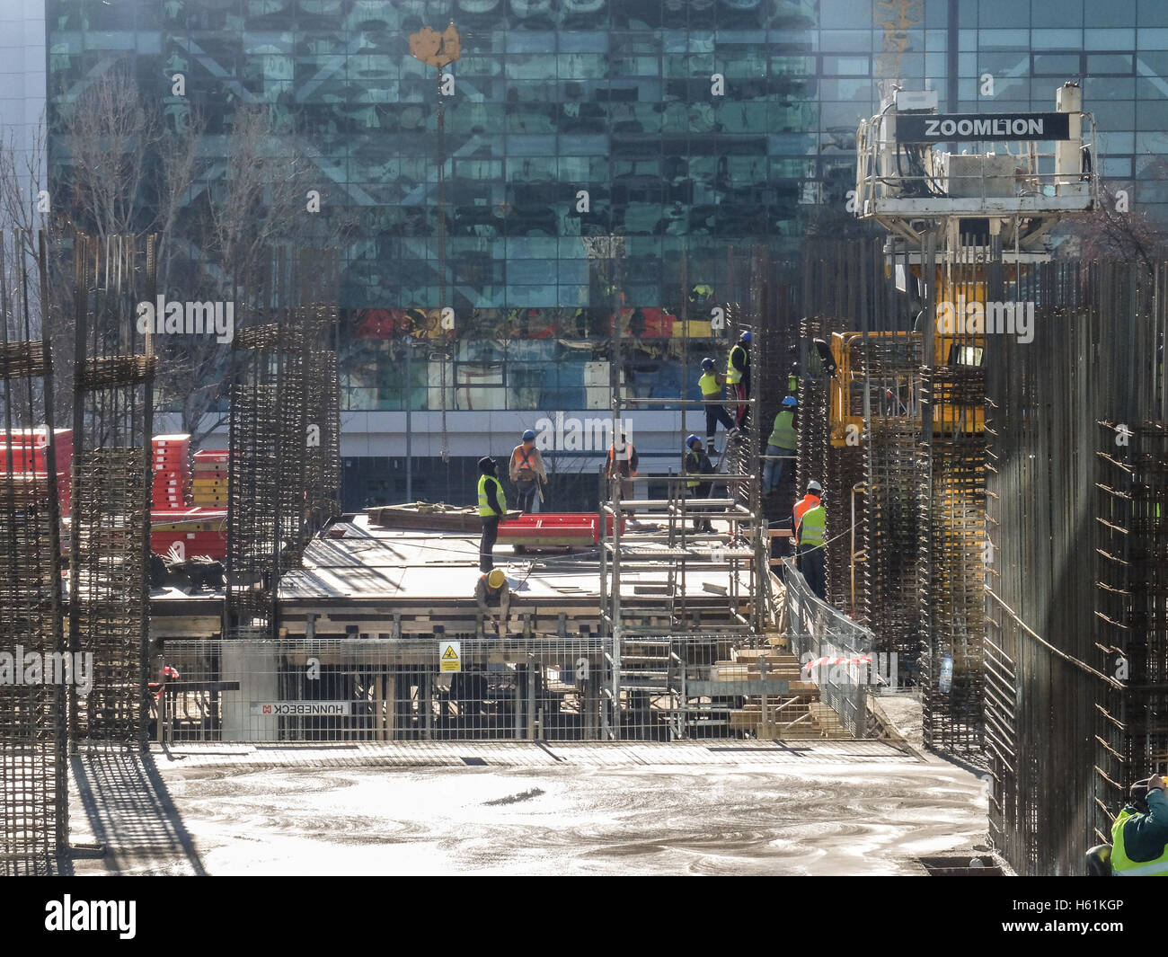 Bucharest construction workers hi-res stock photography and images - Alamy