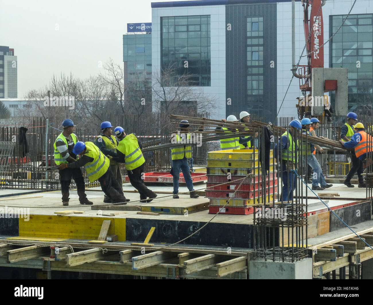 Bucharest construction workers hi-res stock photography and images - Alamy