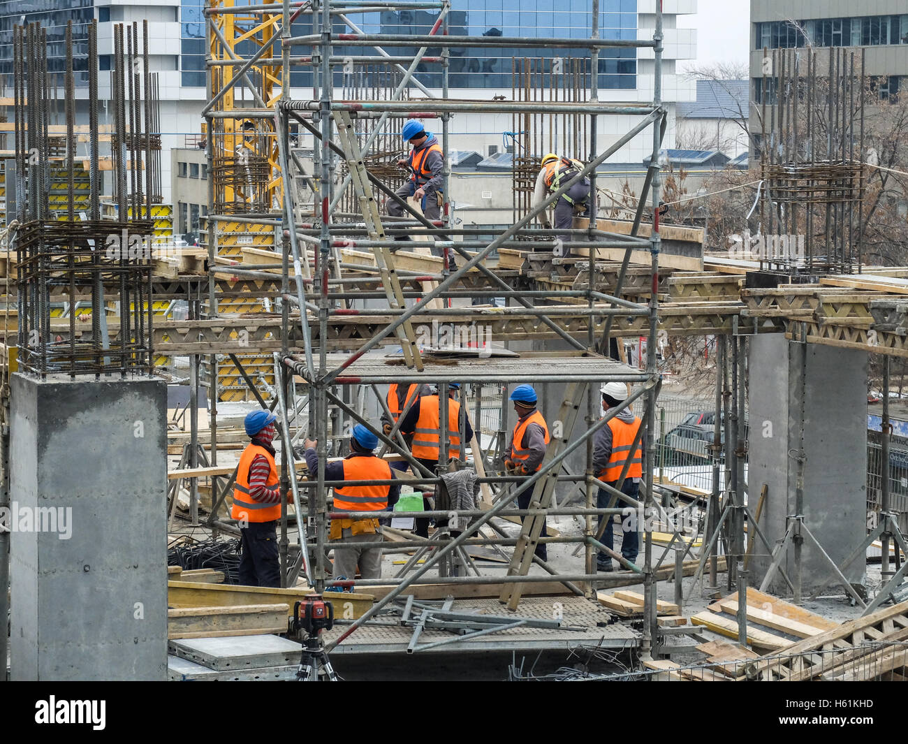 Bucharest construction workers hi-res stock photography and images - Alamy