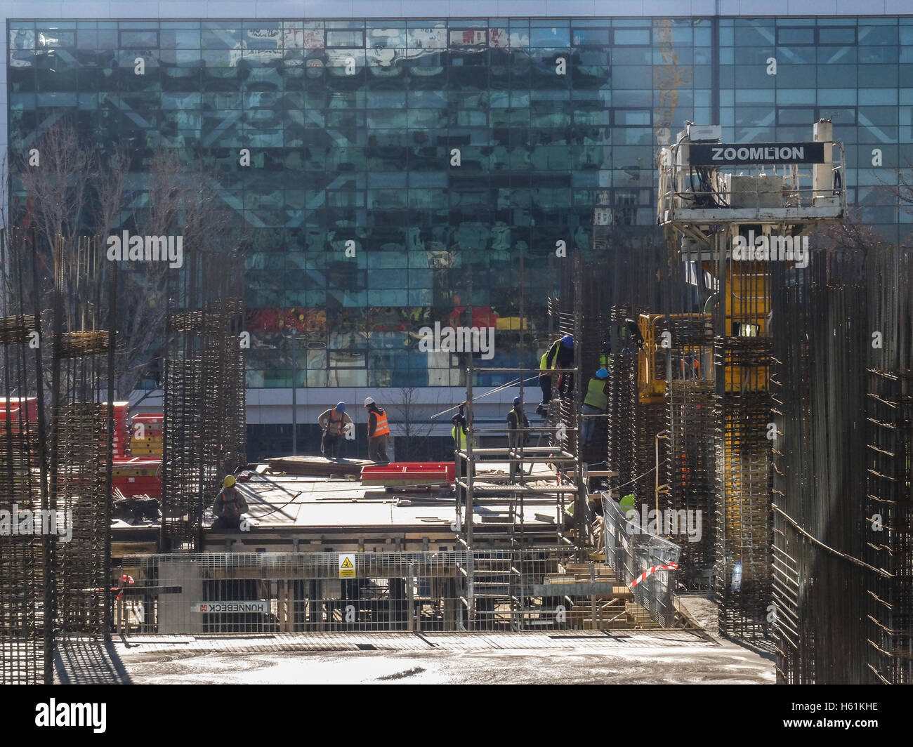 Bucharest construction workers hi-res stock photography and images - Alamy