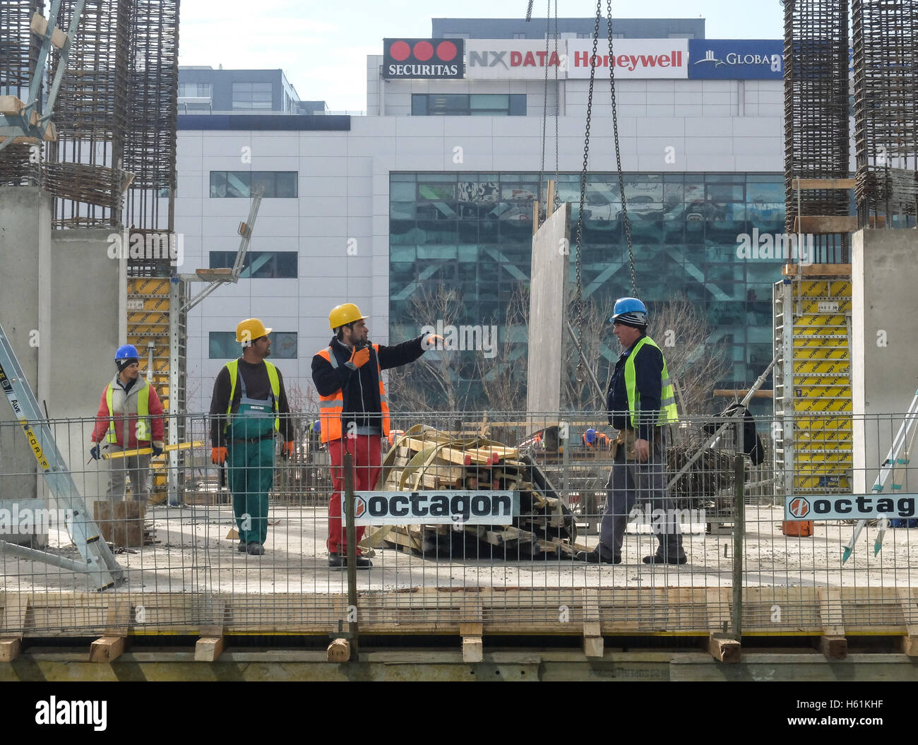Bucharest construction workers hi-res stock photography and images - Alamy