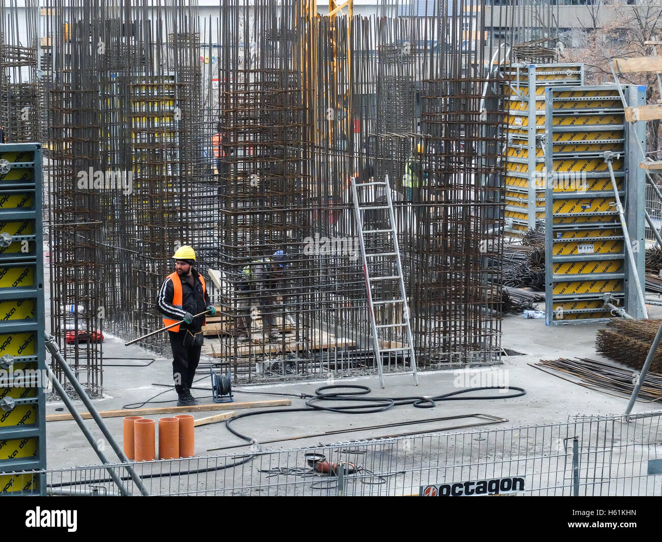 Construction workers bucharest hi-res stock photography and images - Alamy